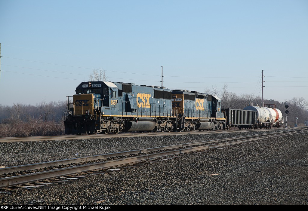 CSX 8587